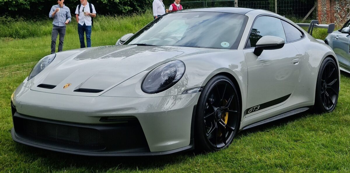 Porsche's 911 GT3 MR: When Track Monsters Wear License Plates - Stick ...